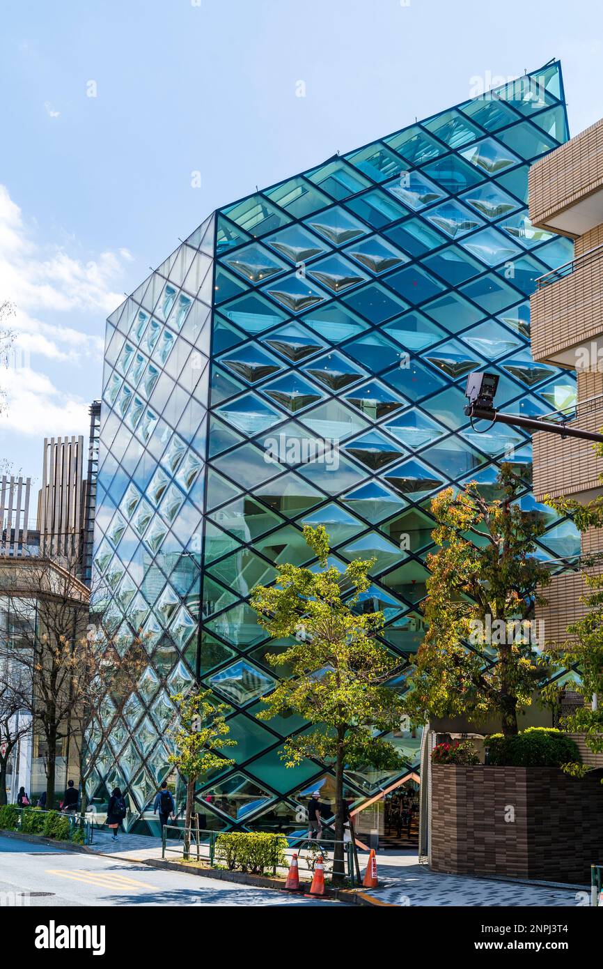 Prada Aoyama store, Tokyo. A glass crystal building made from diamond ...