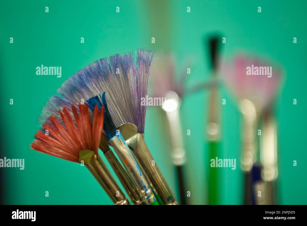 Still life of a collection of artist's pain brushes Stock Photo - Alamy