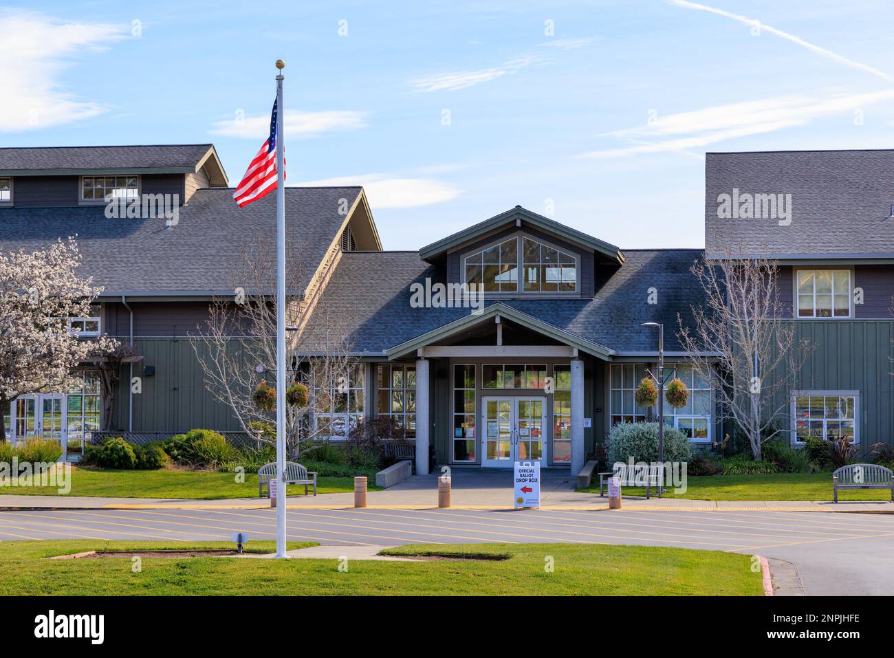 American voting station hi-res stock photography and images - Alamy