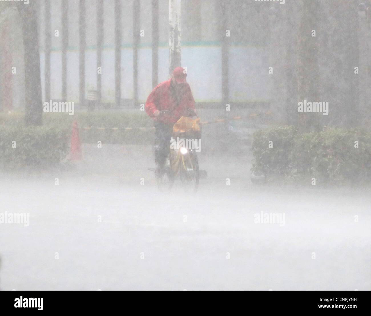 A heavy rain falls suddenly in Osaka on August 27, 2020. Cumulonimbus ...