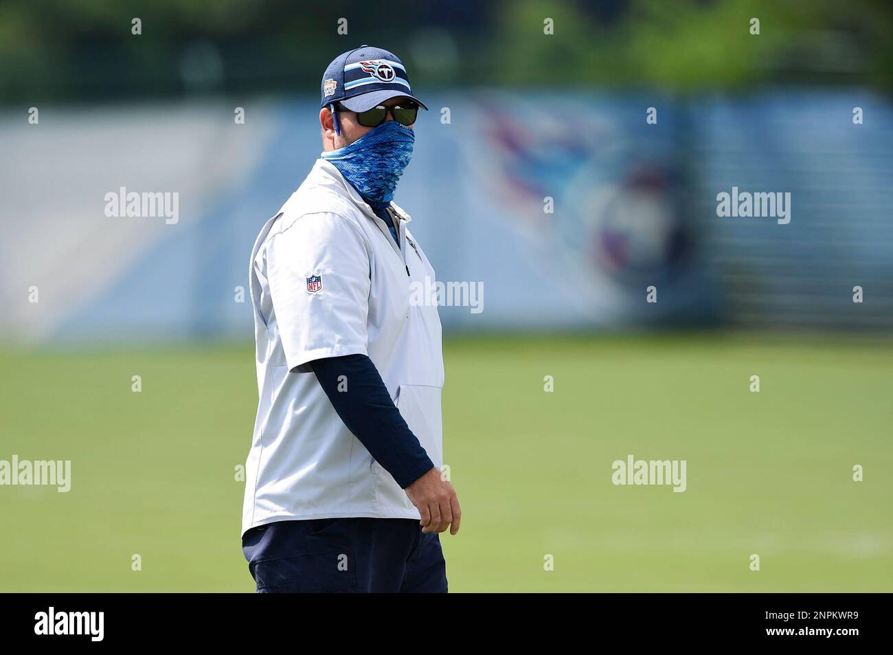 Tennessee Titans general manager Jon Robinson watches during NFL ...