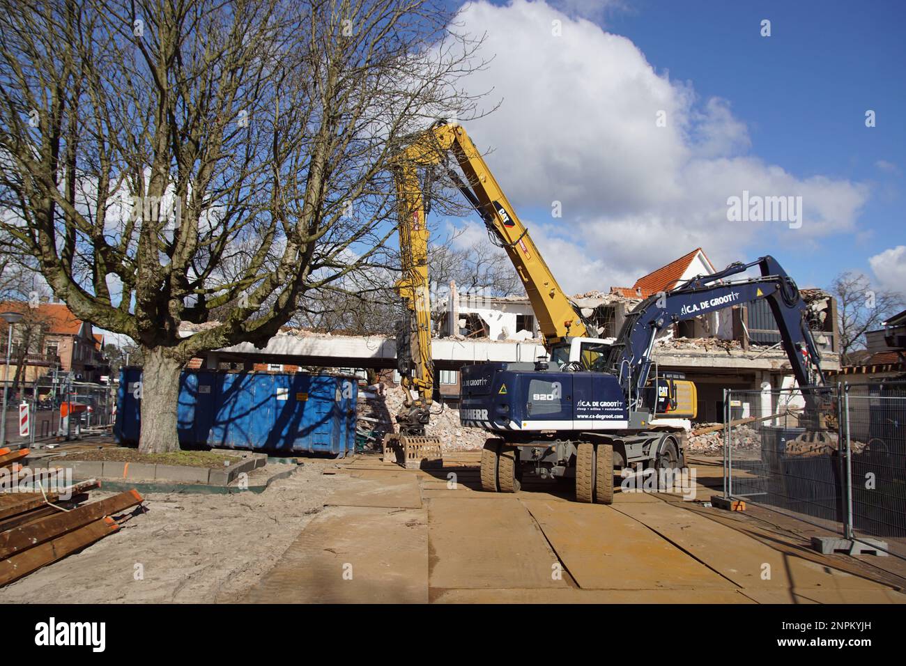Demolition flat, apartments (Bakemaflat) in the Dutch village of Bergen ...