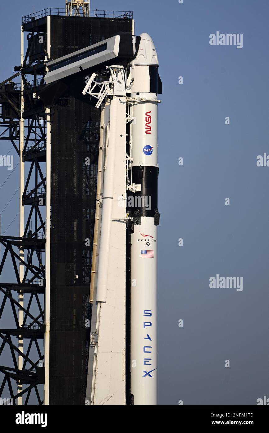 Nasa crew 6 hi-res stock photography and images - Alamy