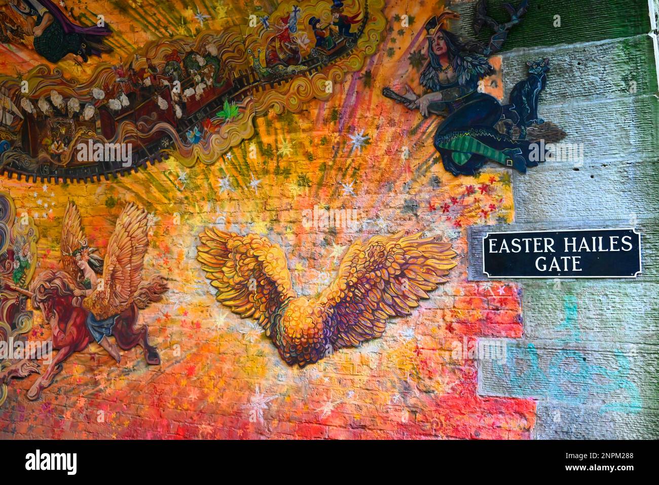 Colinton tunnel Scotland's biggest mural Stock Photo - Alamy