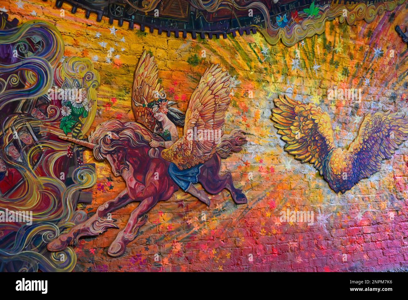 Colinton tunnel Scotland's biggest mural Stock Photo - Alamy