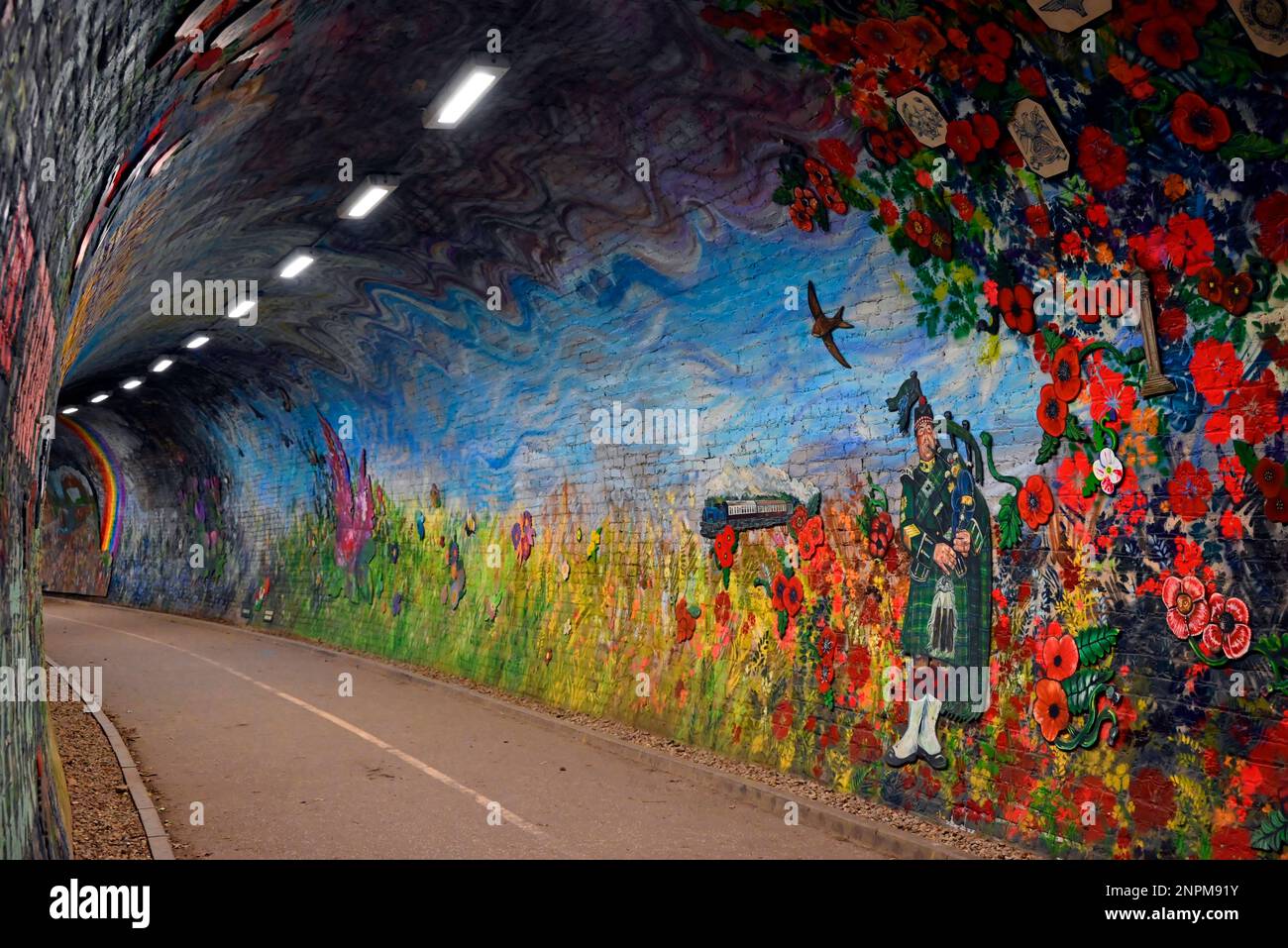 Colinton tunnel Scotland's biggest mural Stock Photo - Alamy