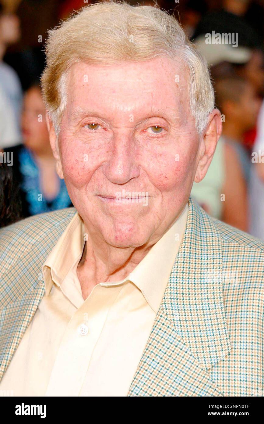 Photo by: Lee Roth/STAR MAX/IPx 8/12/20 Sumner Redstone has passed away ...