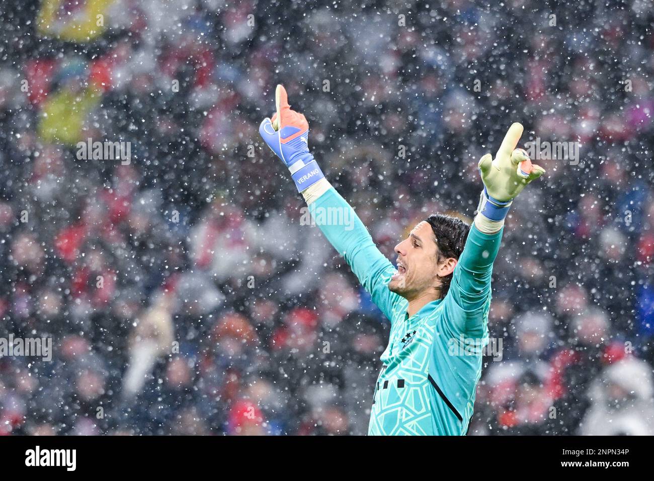 Yann sommer bayern union hi-res stock photography and images - Alamy