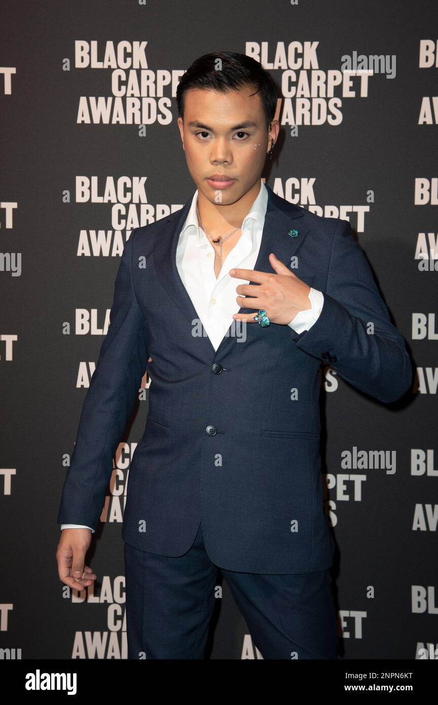 Anrew Sopaf Milan Fashion Week Women Fall/Winter 23-24 The Black Carpet ...