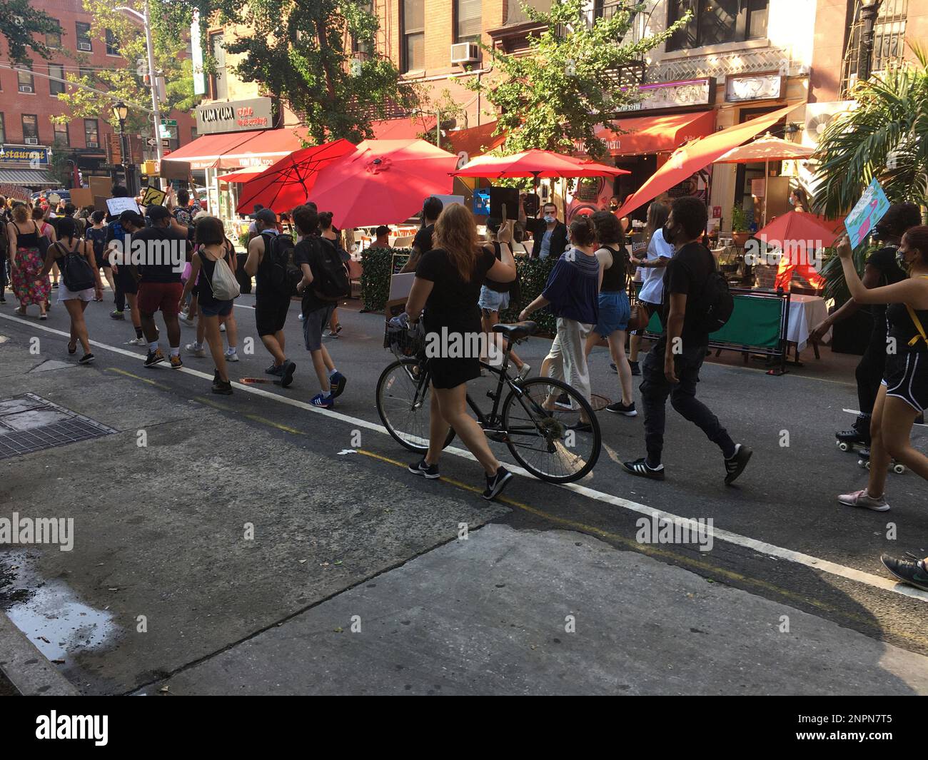 Photo by: STRF/STAR MAX/IPx 2020 8/9/20 New Yorkers dine out during the ...