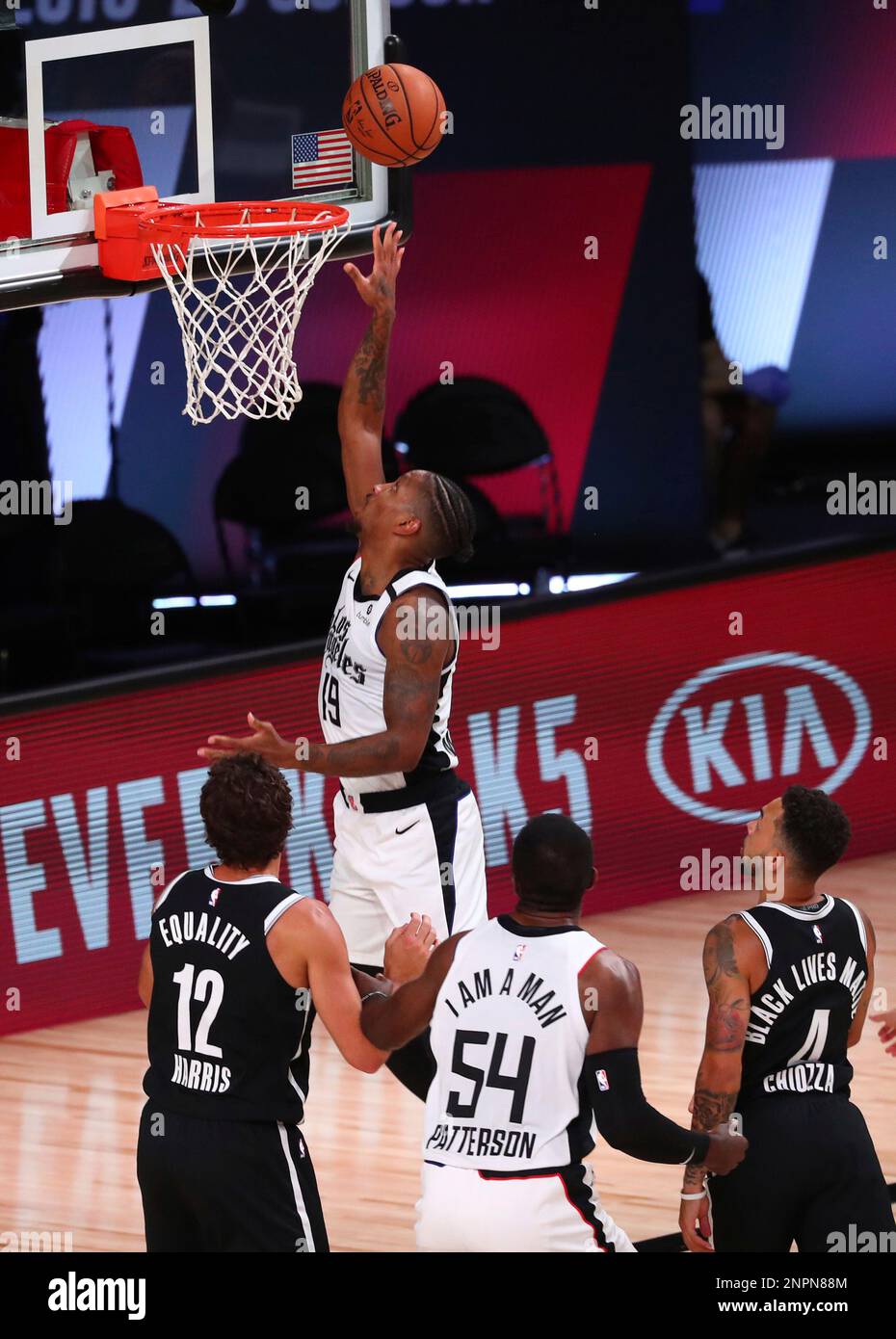 Los Angeles Clippers guard Rodney McGruder (19) shoots against the ...