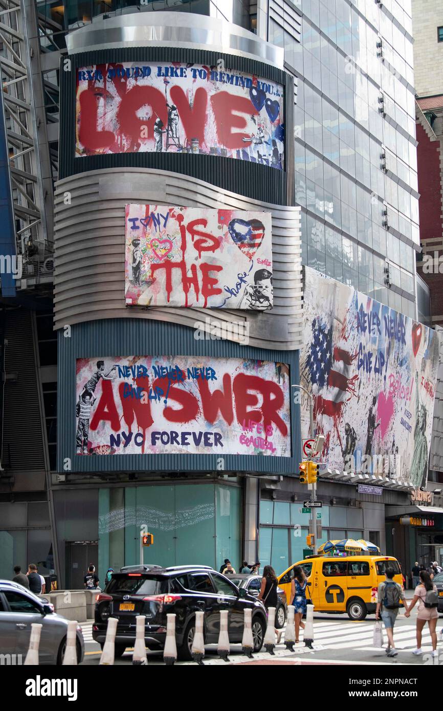 August 08, 2020: An overall view of Times Square with positive NYC ...