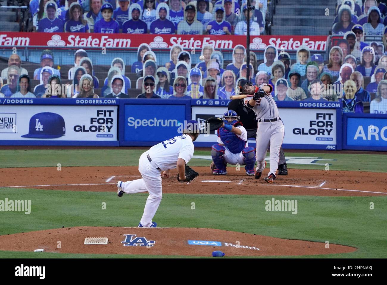 San Francisco Giants right fielder Austin Slater (13) hits a solo home ...