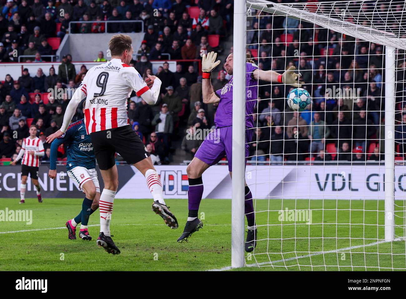 PSV vs FC Twente Eredivisiematch in Eindhoven PSV wins the match Stock ...