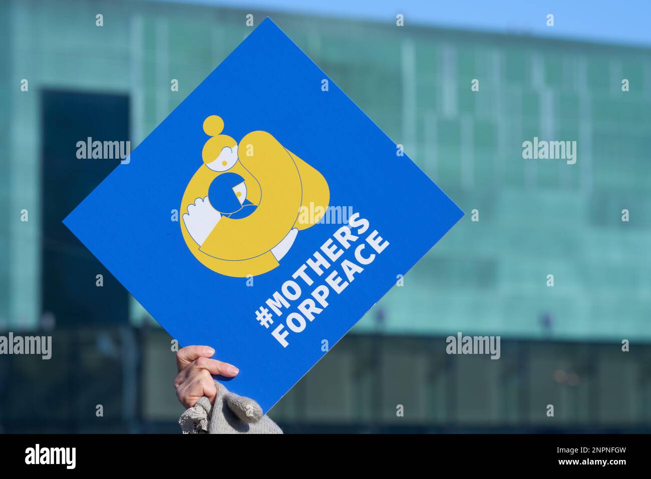 Peace placard hi-res stock photography and images - Alamy