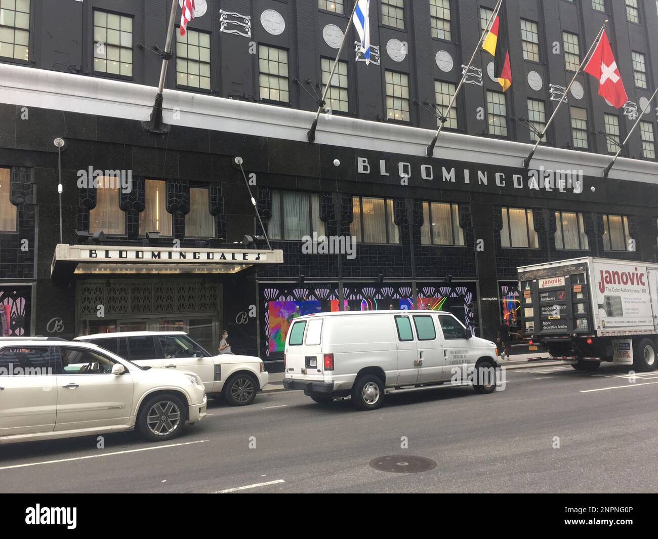 Photo by: STRF/STAR MAX/IPx 2020 8/7/20 Businesses are seen during the ...