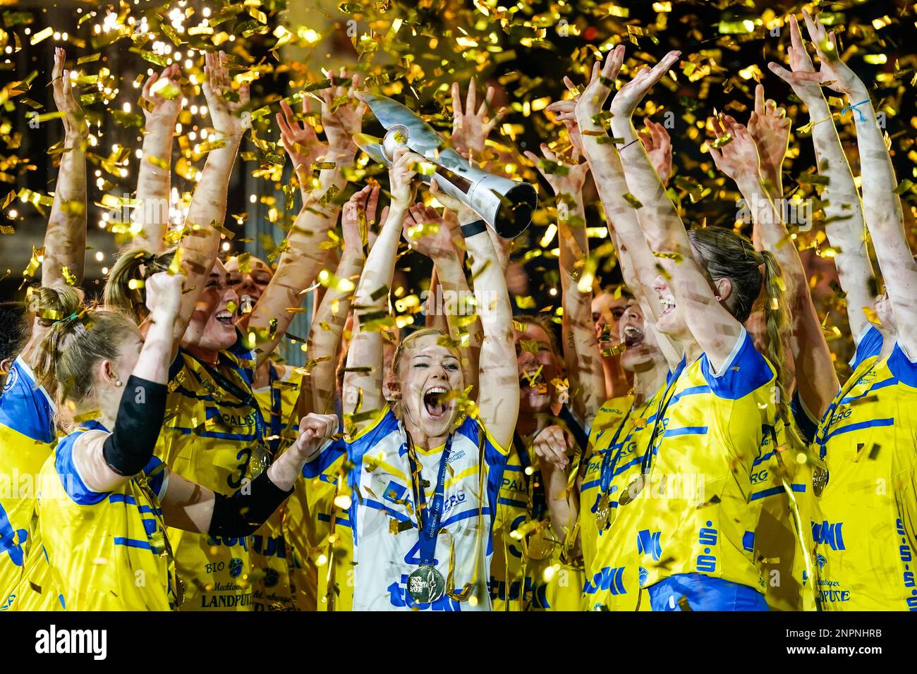 Mannheim, Germany. 26th Feb, 2023. Volleyball, Women: DVV Cup, SSC ...