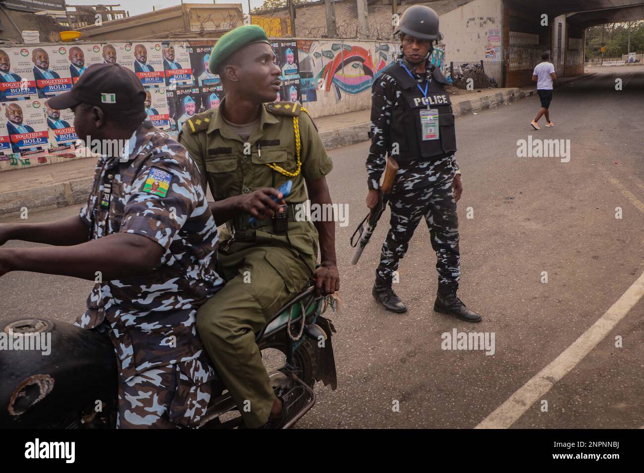 Nigerian polling booths hi-res stock photography and images - Alamy