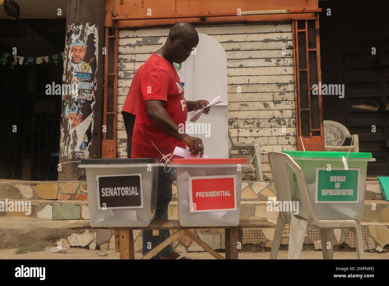 Nigerian polling booths hi-res stock photography and images - Alamy