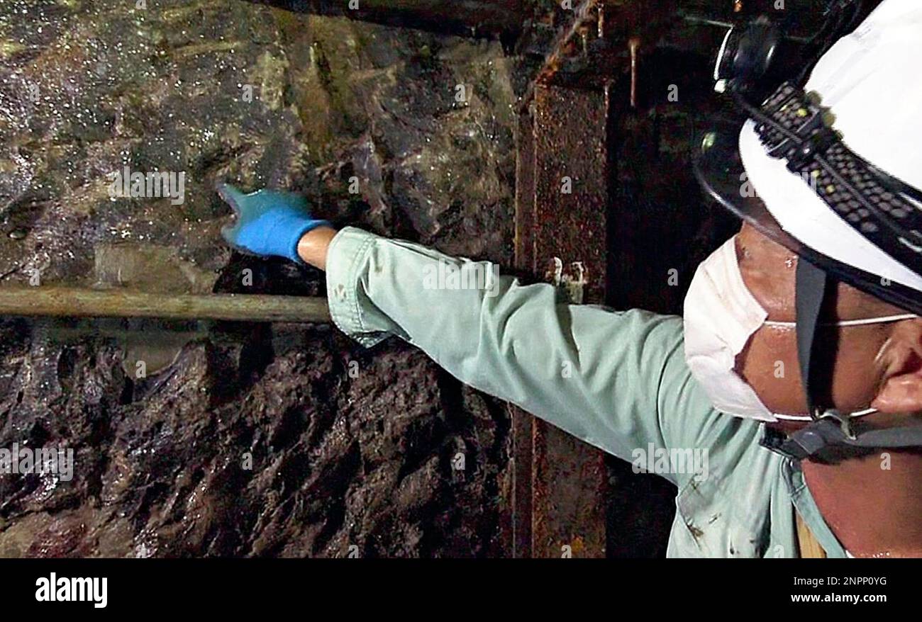 Okinawa Government office reveals a trace of pickaxe at the Japanese ...