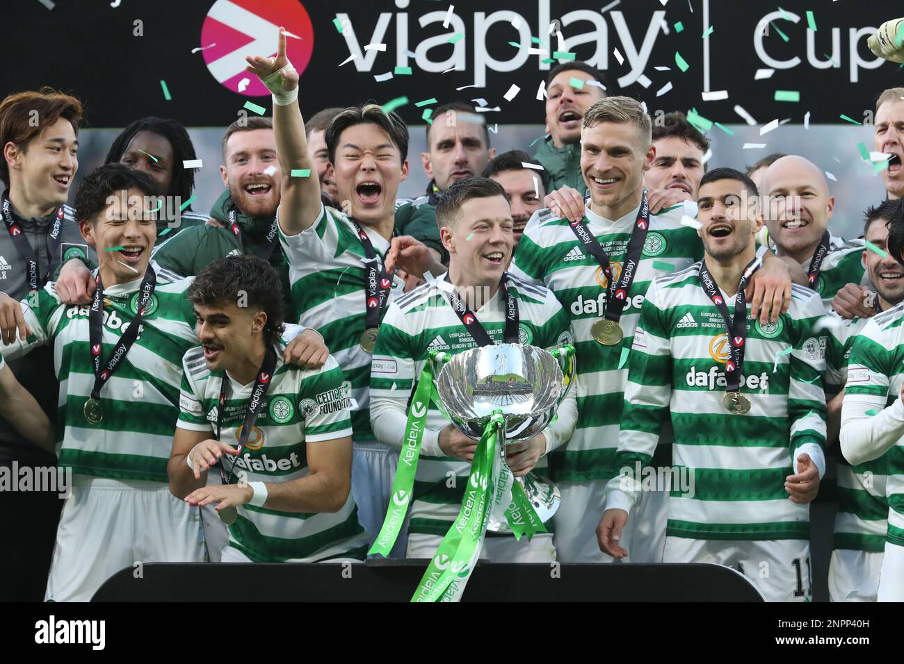Callum mcgregor celtic spfl trophy hi-res stock photography and images ...