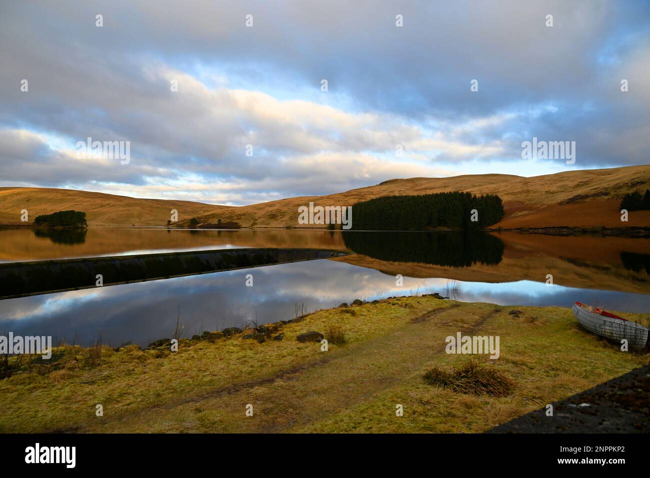Upper Glendevon reservoir Perthshire Stock Photo - Alamy