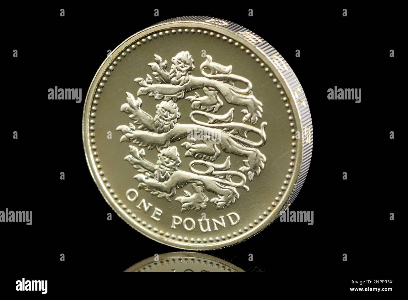 2002 Proof £1 featuring the 3 Lions which represents England. The three ...