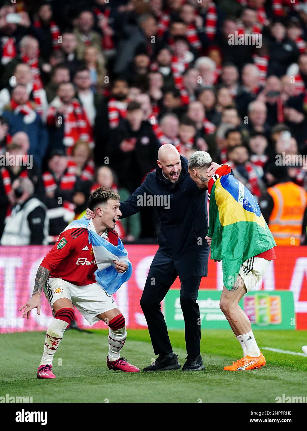 (Left-right) Manchester United's Lisandro Martinez celebrates with ...