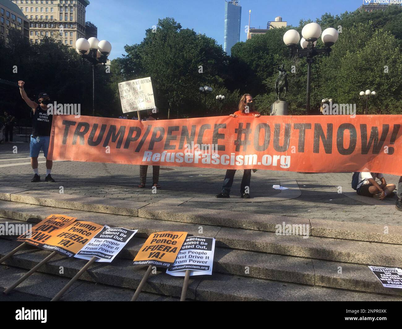 Photo by: zz/STRF/STAR MAX/IPx 2020 7/18/20 Demonstrators protesting ...