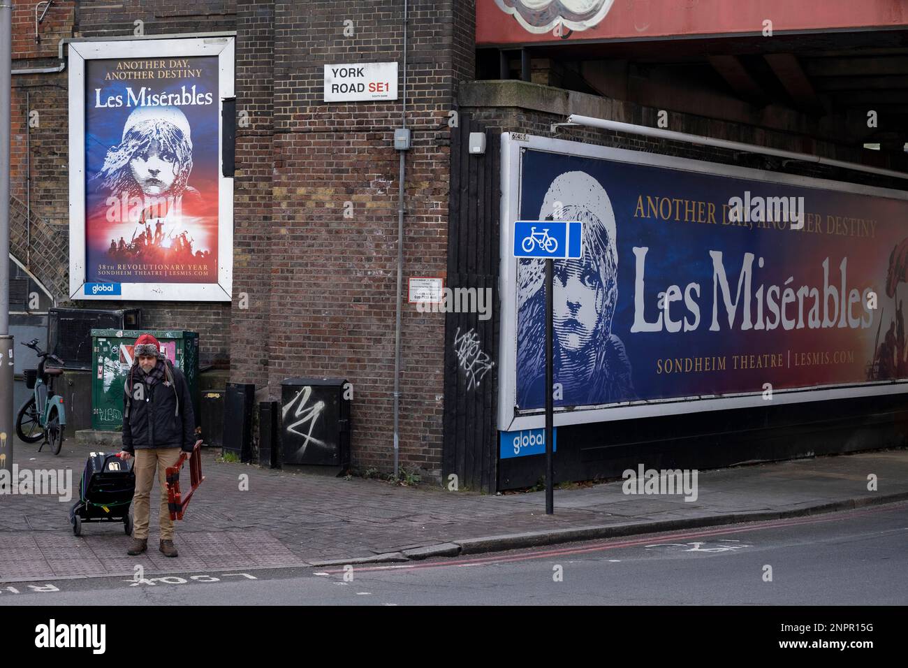 Les mis theatre posters hi-res stock photography and images - Alamy