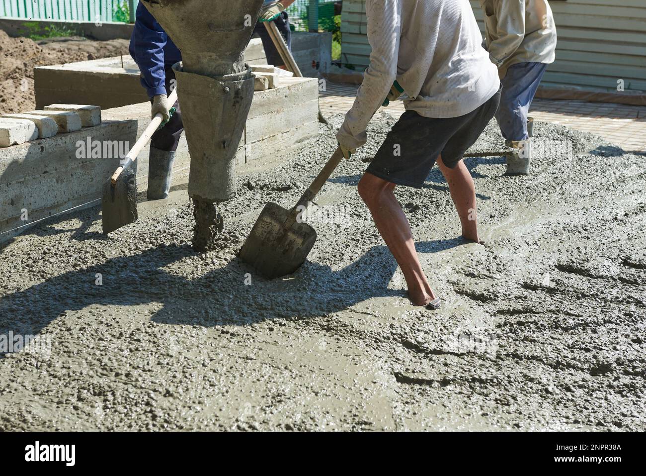 Concreting process hi-res stock photography and images - Alamy