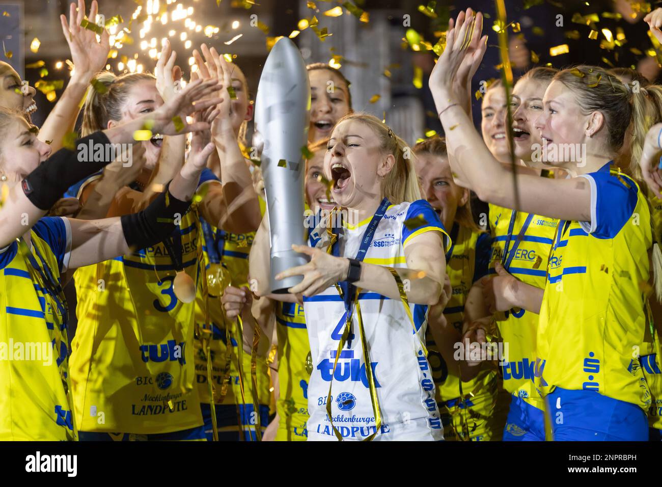 Mannheim, Germany. 26th Feb, 2023. Volleyball, Women: DVV Cup, SSC ...