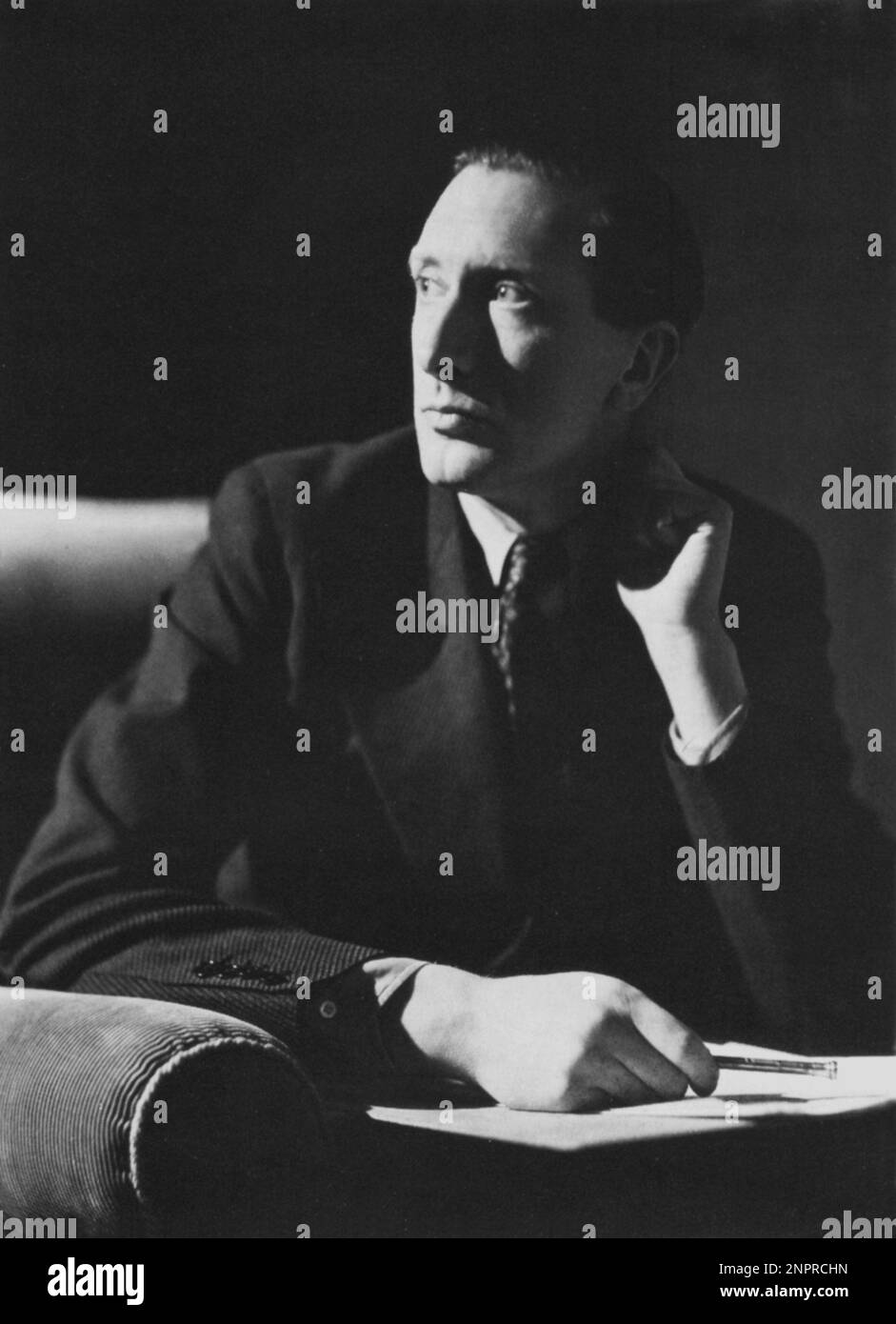 Sir william turner walton hi-res stock photography and images - Alamy