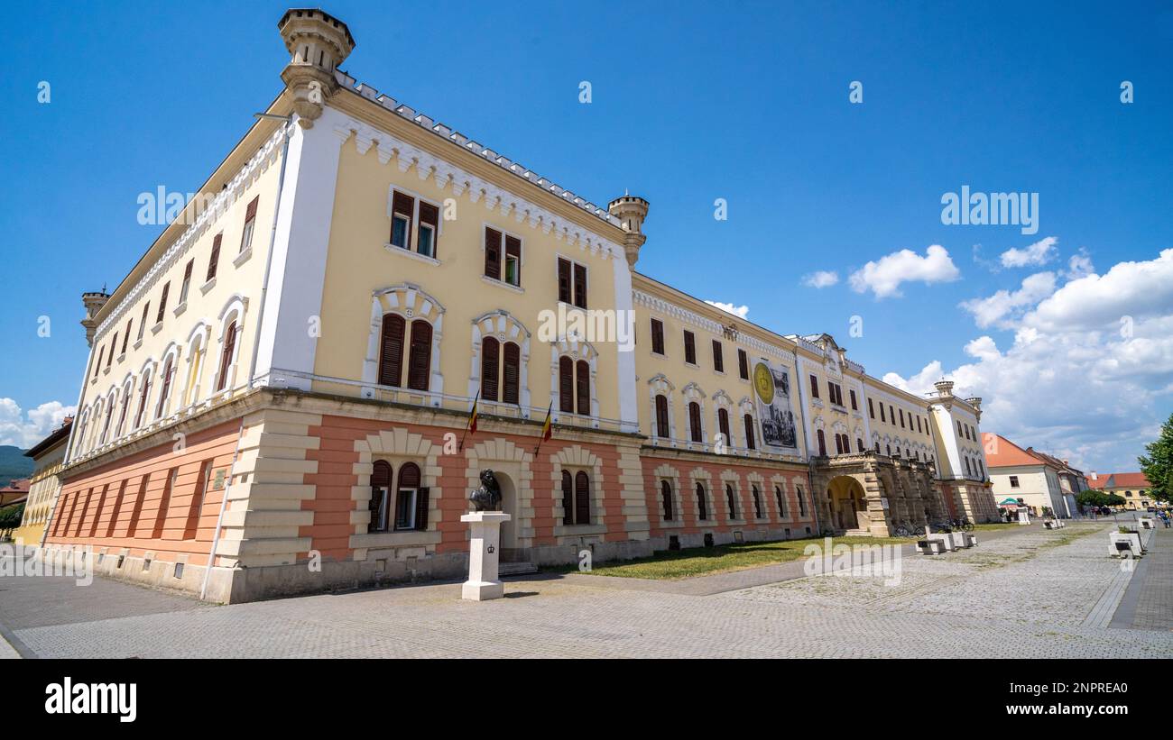 Oldworld buildings hi-res stock photography and images - Alamy