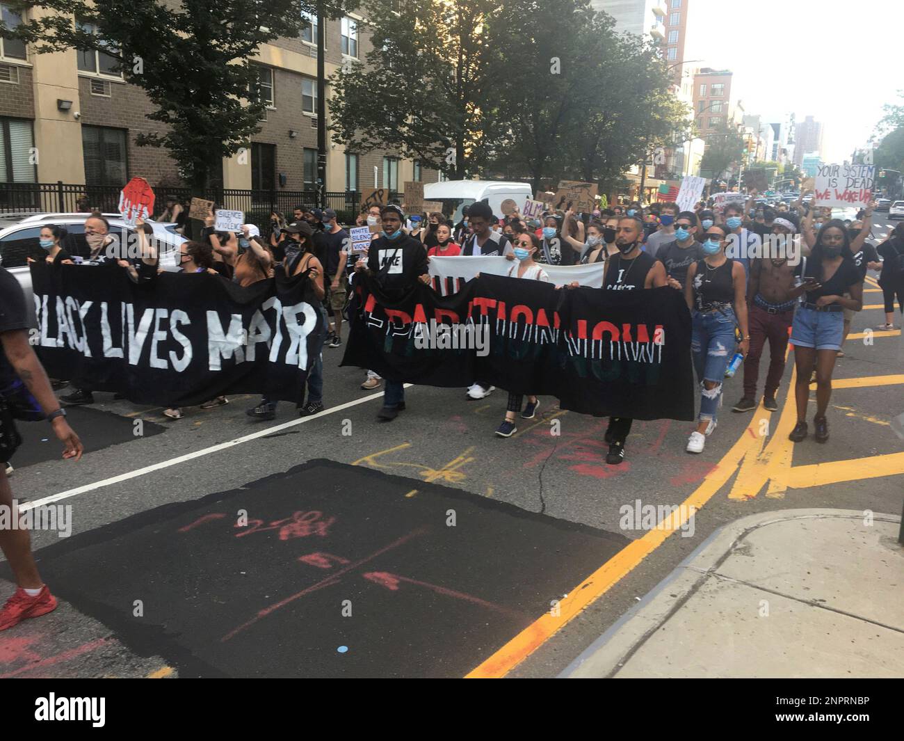 Photo by: zz/STRF/STAR MAX/IPx 2020 7/13/20 Demonstrators protesting ...