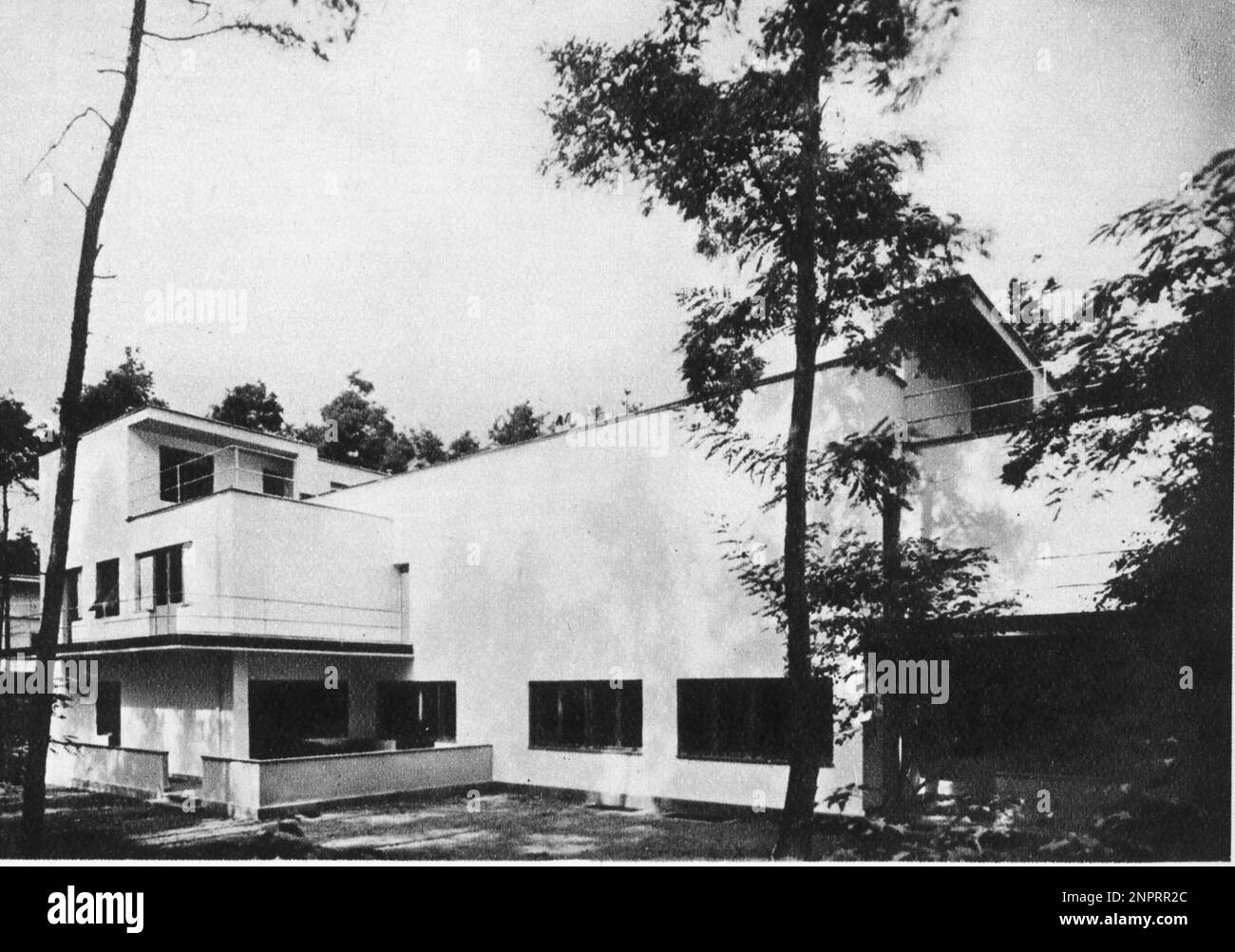 1925 ca. , Dessau , Germany : an House built from the celebrated german ...