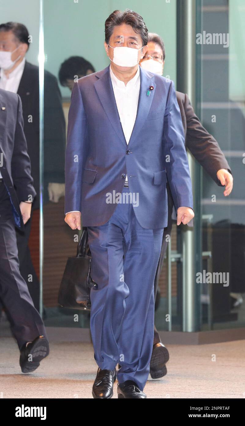 Japan's Prime Minister Shinzo Abe wearing a face mask (abenomask ...
