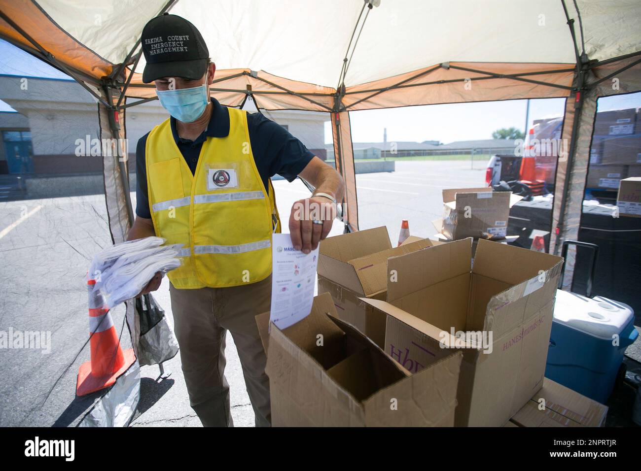Jason Clapp, planner for the Yakima Valley Office of Emergency ...