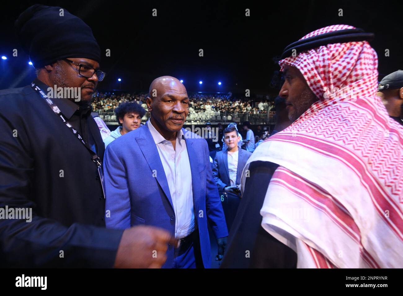 Jake paul boxing tommy hi-res stock photography and images - Alamy