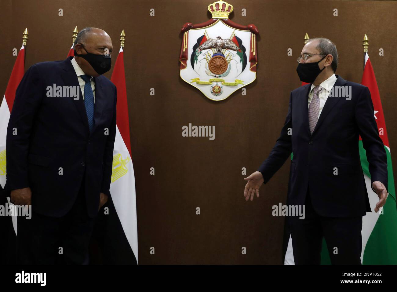 Jordanian Foreign Minister Ayman Safadi, right, meets with Egyptian ...