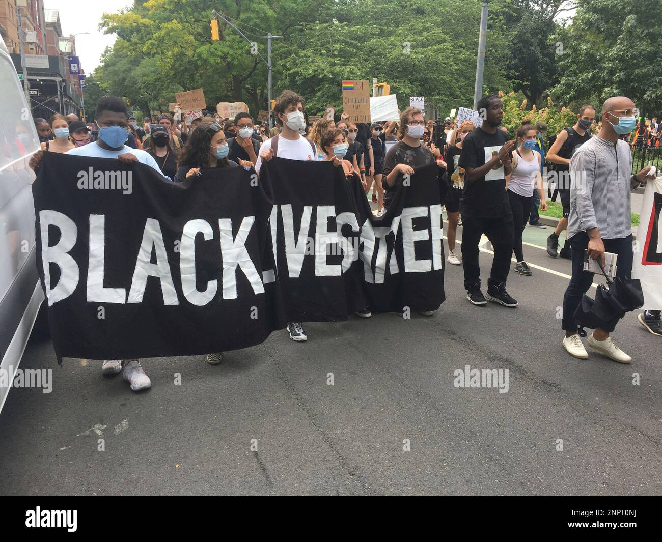 Photo by: zz/STRF/STAR MAX/IPx 2020 7/11/20 Demonstrators protesting ...