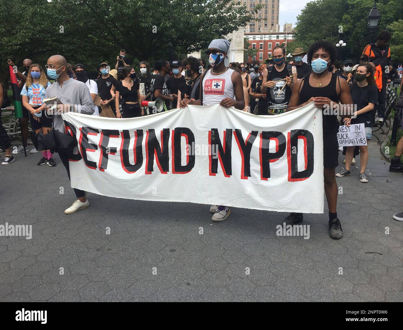 Photo by: zz/STRF/STAR MAX/IPx 2020 7/11/20 Demonstrators protesting ...