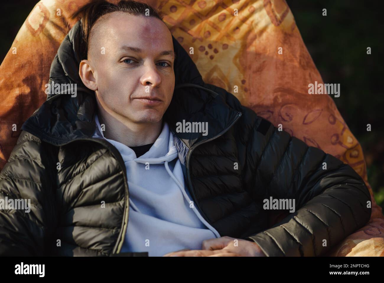 Thin face hi-res stock photography and images - Alamy