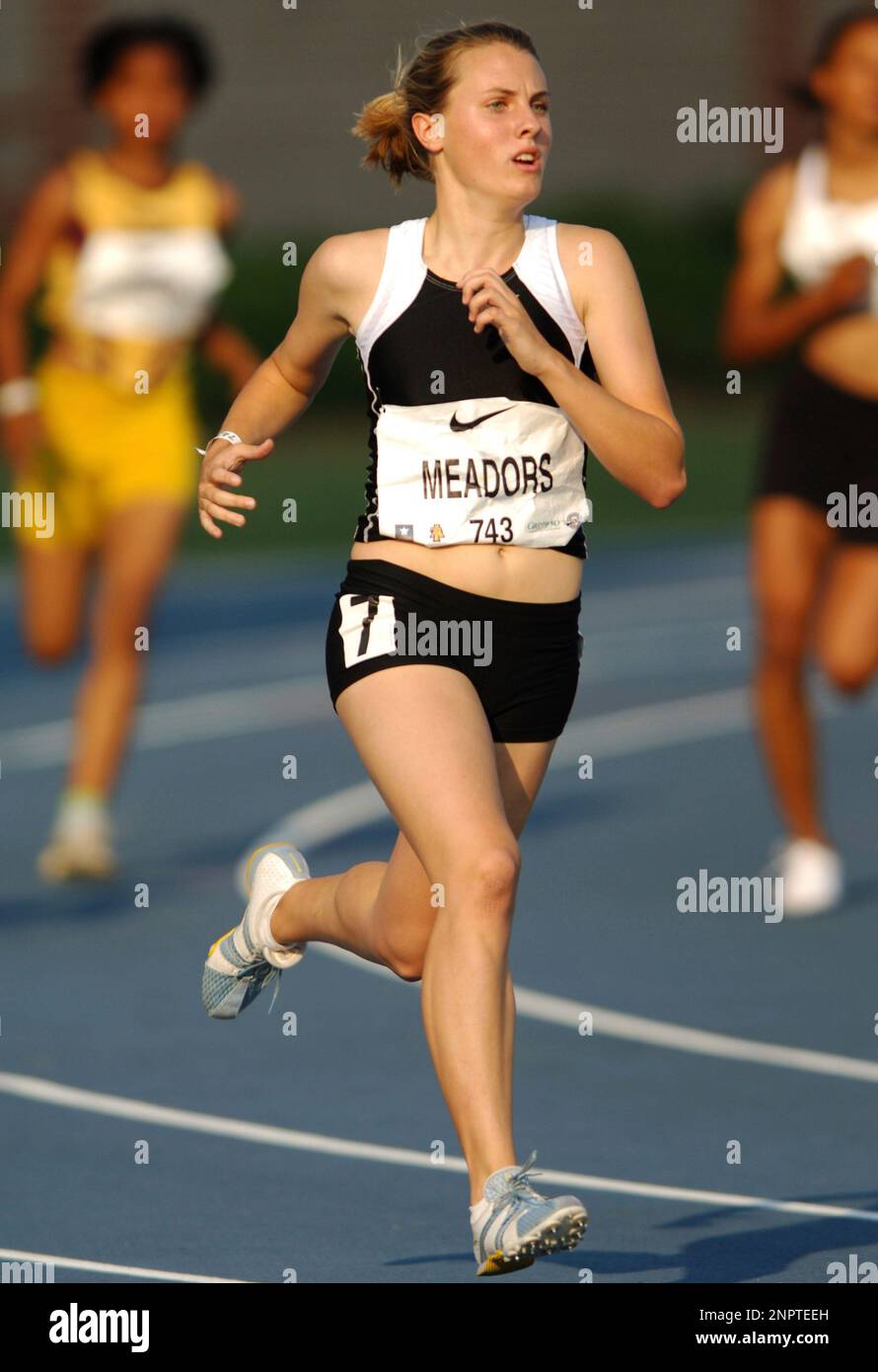 Laura Meadors of Harvard-Westlake High (Calif.) finishes third in girls ...