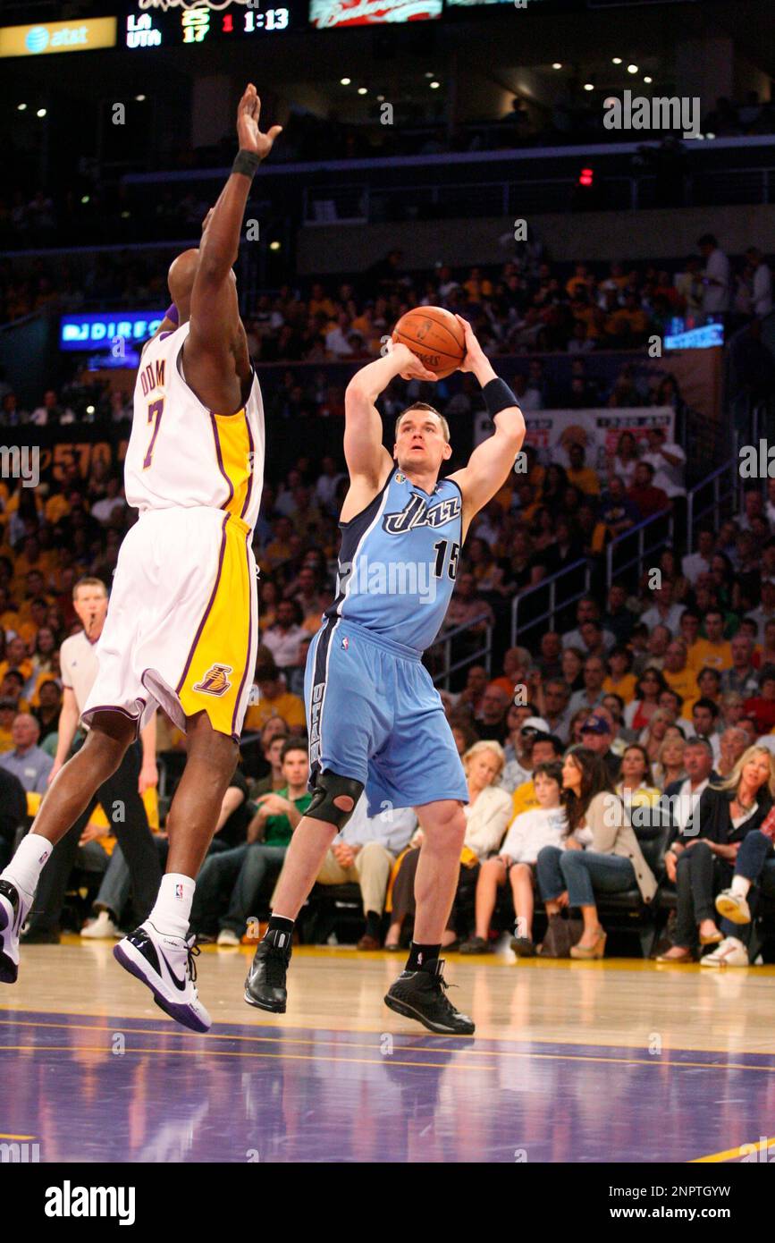 Utah Jazz guard Matt Harpring (15) makes a move with the basketball ...