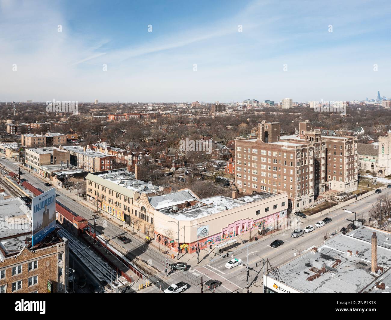 Movie theater exterior hi-res stock photography and images - Alamy