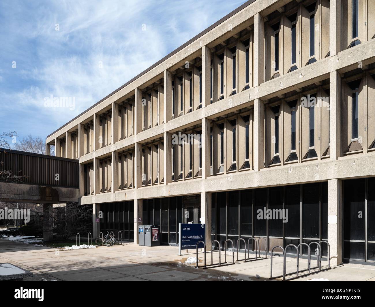 Chicago city hall hi-res stock photography and images - Alamy