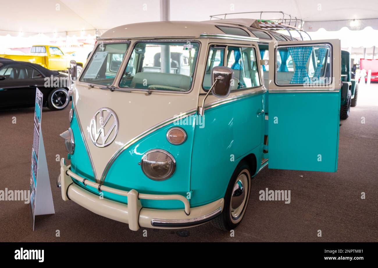 1972 Volkswagen Samba Type 2 T1 Stock Photo - Alamy