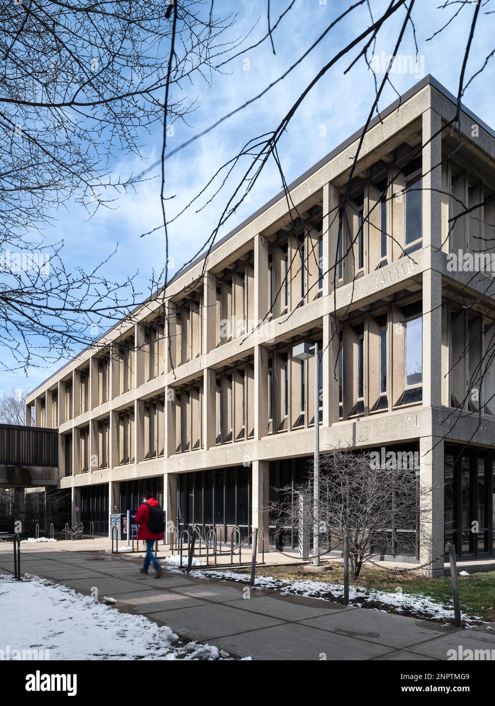 Modern university buildings city hi-res stock photography and images ...