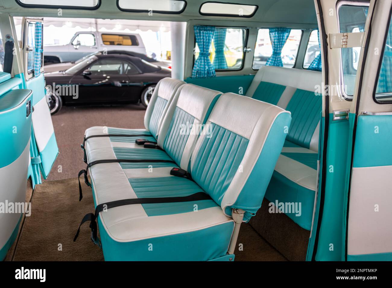 1972 Volkswagen Samba Type 2 T1 Stock Photo - Alamy